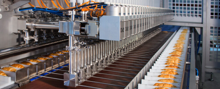 Pendulum horizontal volumetric injector for pastry - Ova Projects